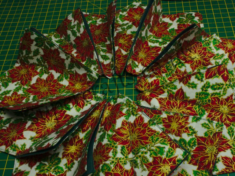 Stunning Christmas Candle Mat Tutorial (with free template) – Supercrafts